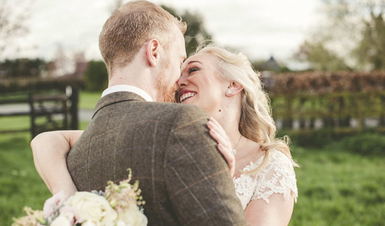 Victoria and Mark’s Homemade Elegant Wedding – Curradine Barns