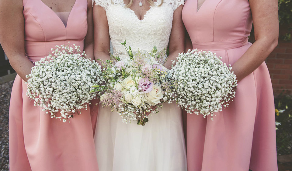 Victoria and Mark’s Homemade Elegant Wedding – Curradine Barns